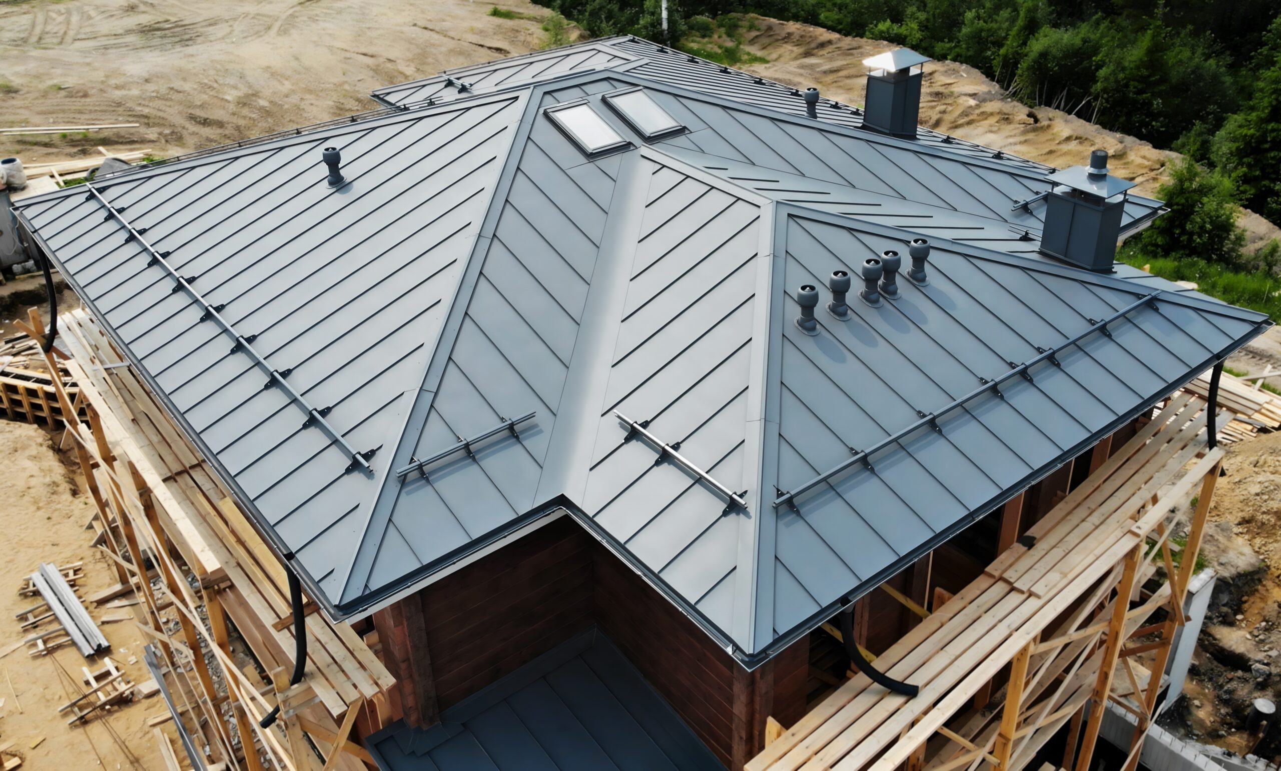Metal Roof Distributor Near You? Here’s What Actually Matters